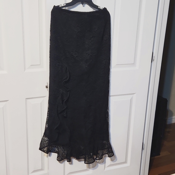 Kay Unger | Skirts | Kay Unger Beautiful Long Lace Skirt With Ruffle ...